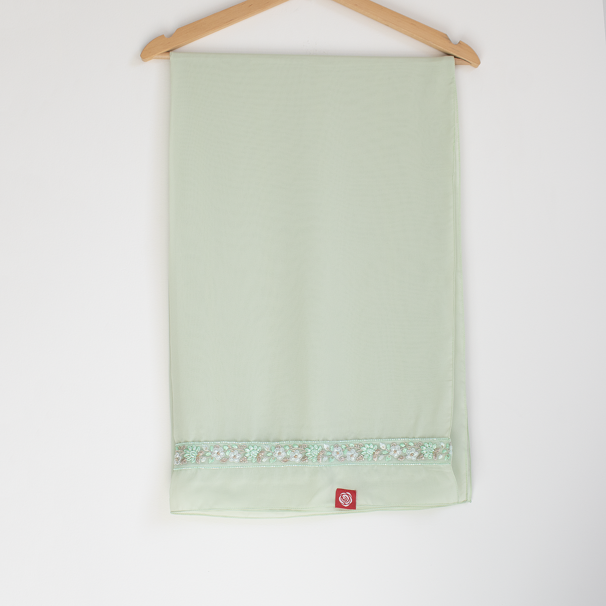 DT-07 شيلة مطرزة على طرف واحد – Shailah.ae شيلة